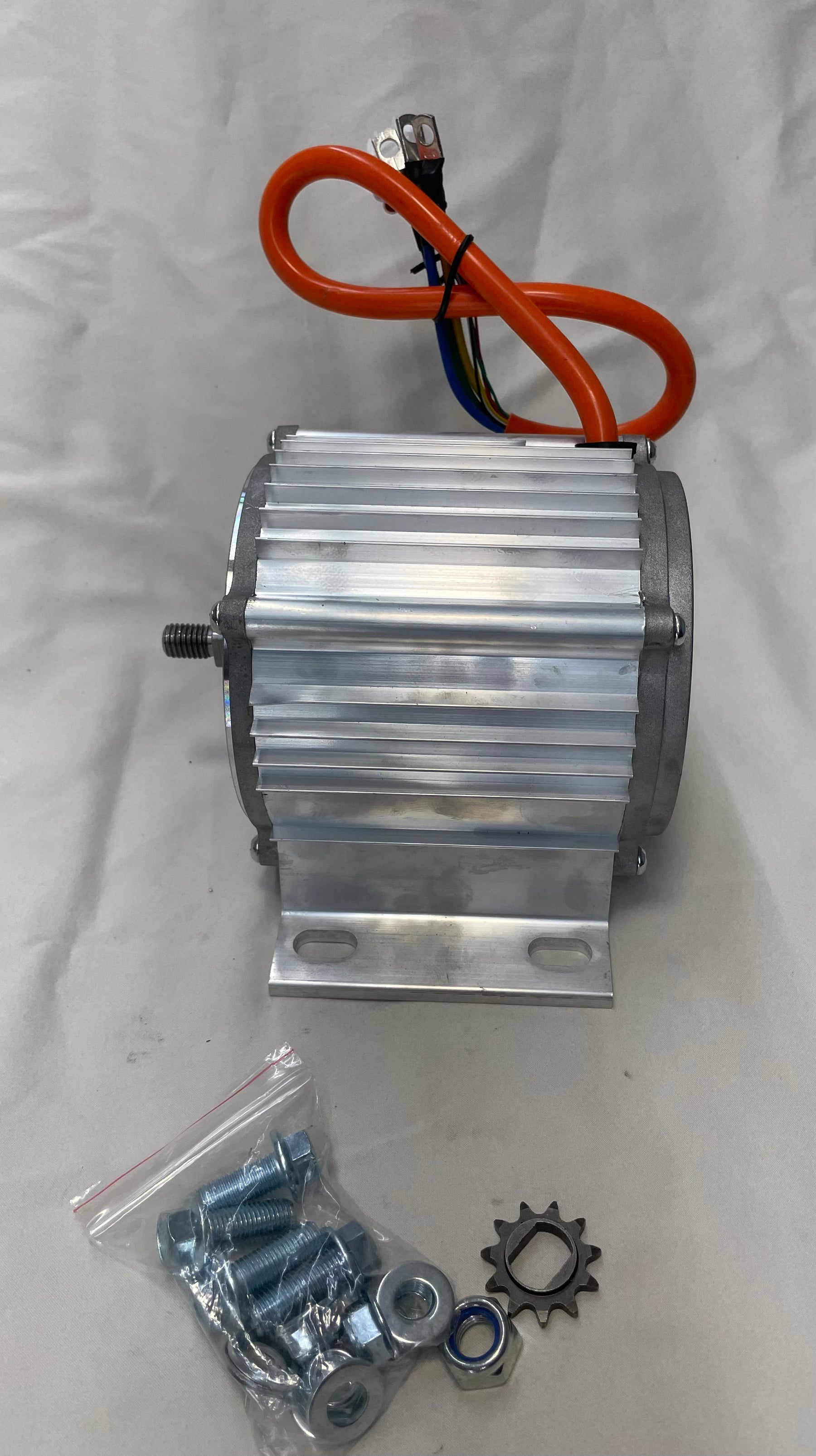 B1 72V 2.5KW brushless motor (with mounting bolts, 11T sprocket and sh ...